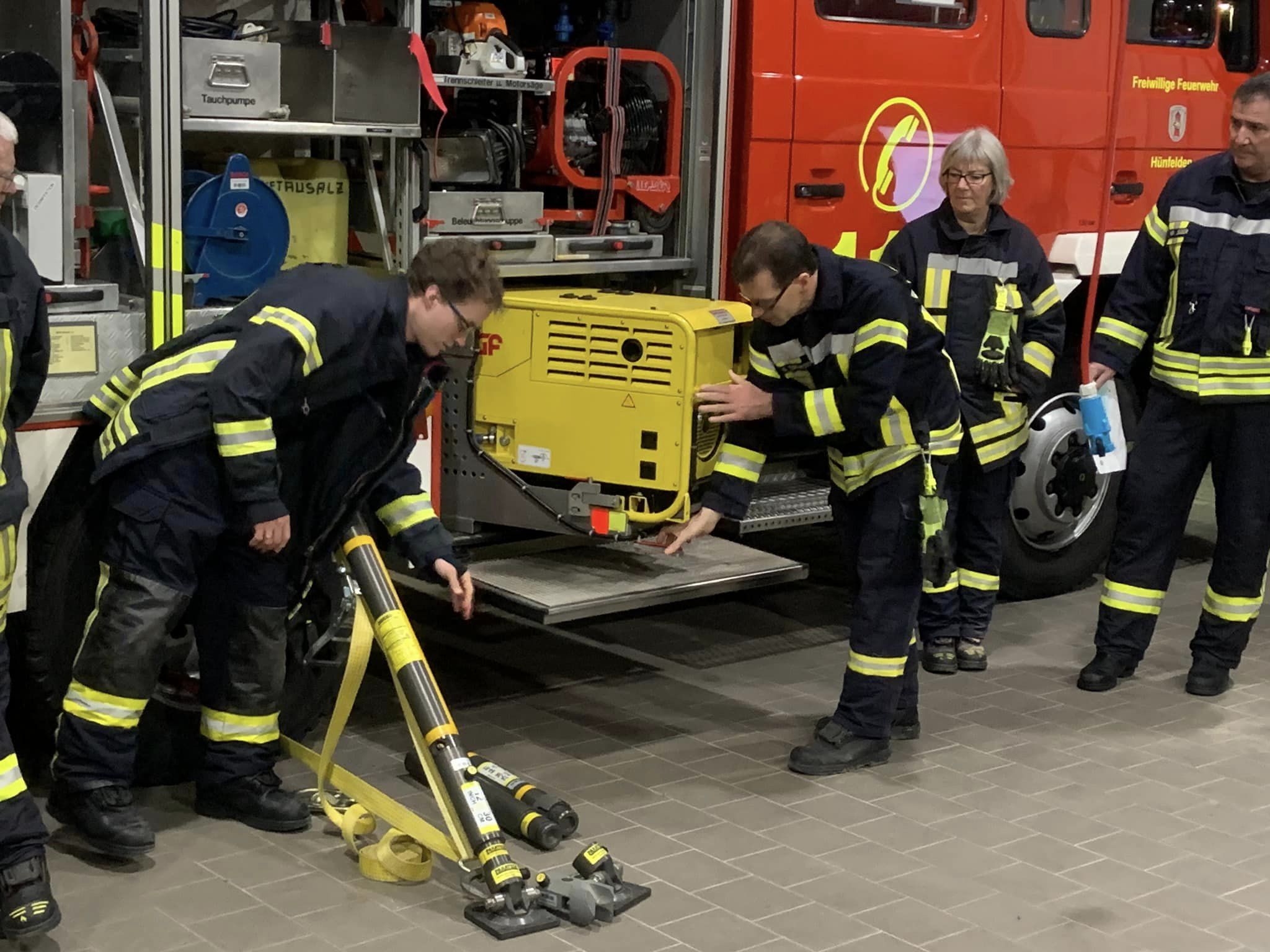 Fahrzeug- und Gerätekunde mal anders – Freiwillige Feuerwehr Kirberg e.V.